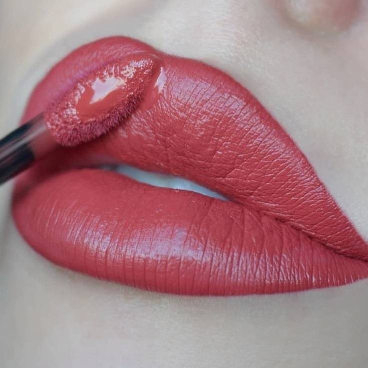 Cores de batom: saiba quais são as cores essenciais