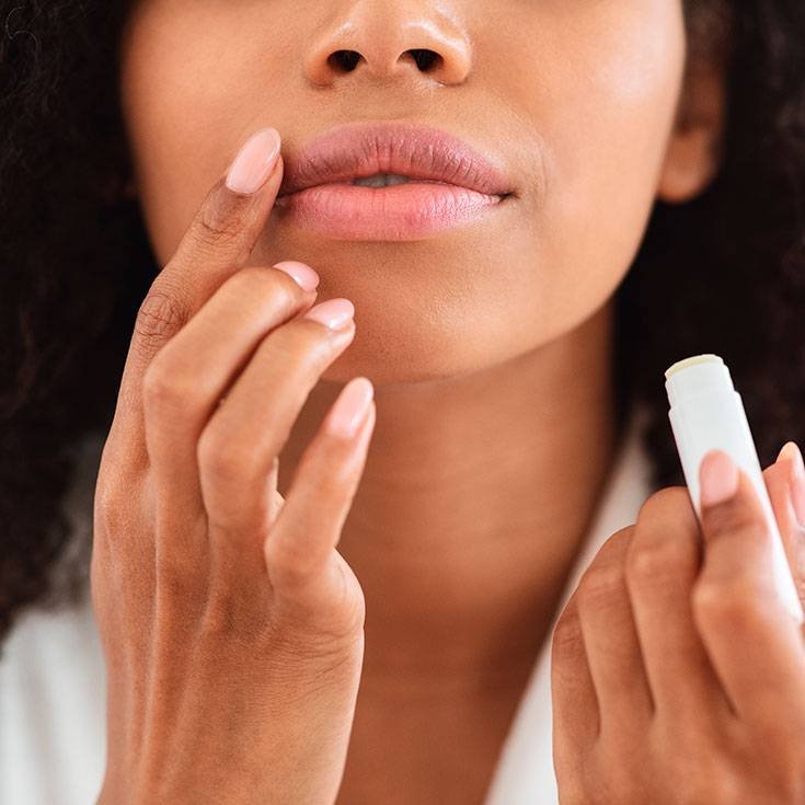 Hidratante labial: quais os benefícios e como usar?